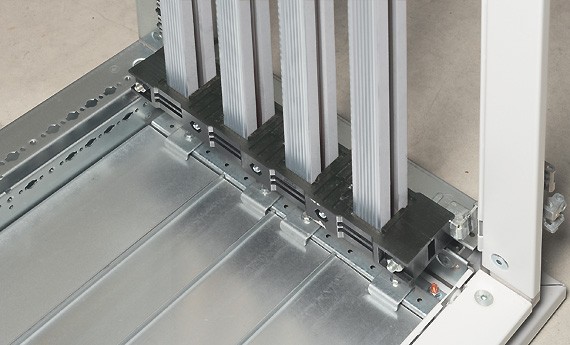 LEGRAND 037366 Support isolant barre aluminium en C-jusqu'à 1600 A-pr ...